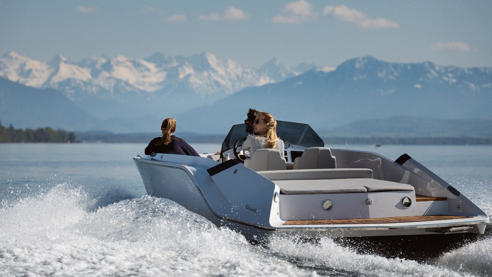 General Dynamics Electric Boat - Lithium drives innovation in electric boat